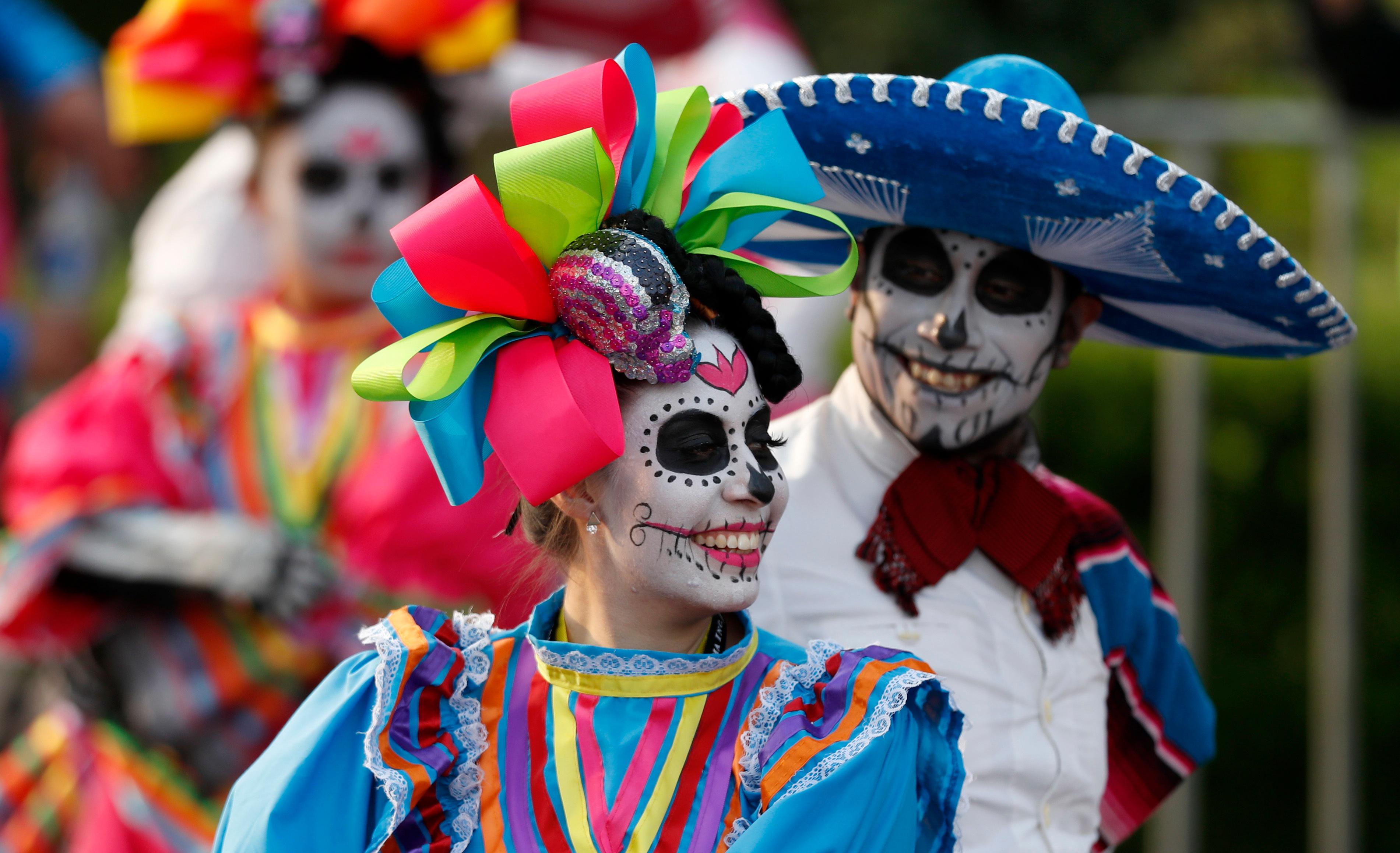 Day Of The Dead Parade Honors Mexican Quake Victims Rescuers KGBT