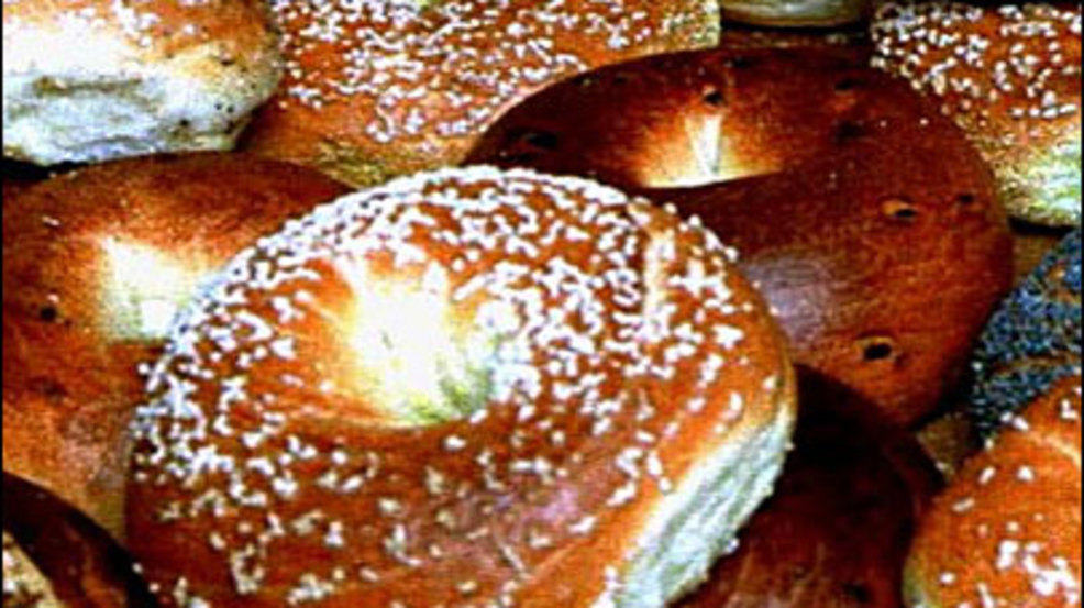 Burnt bagel evacuates St. Louis airport terminal | KRCG